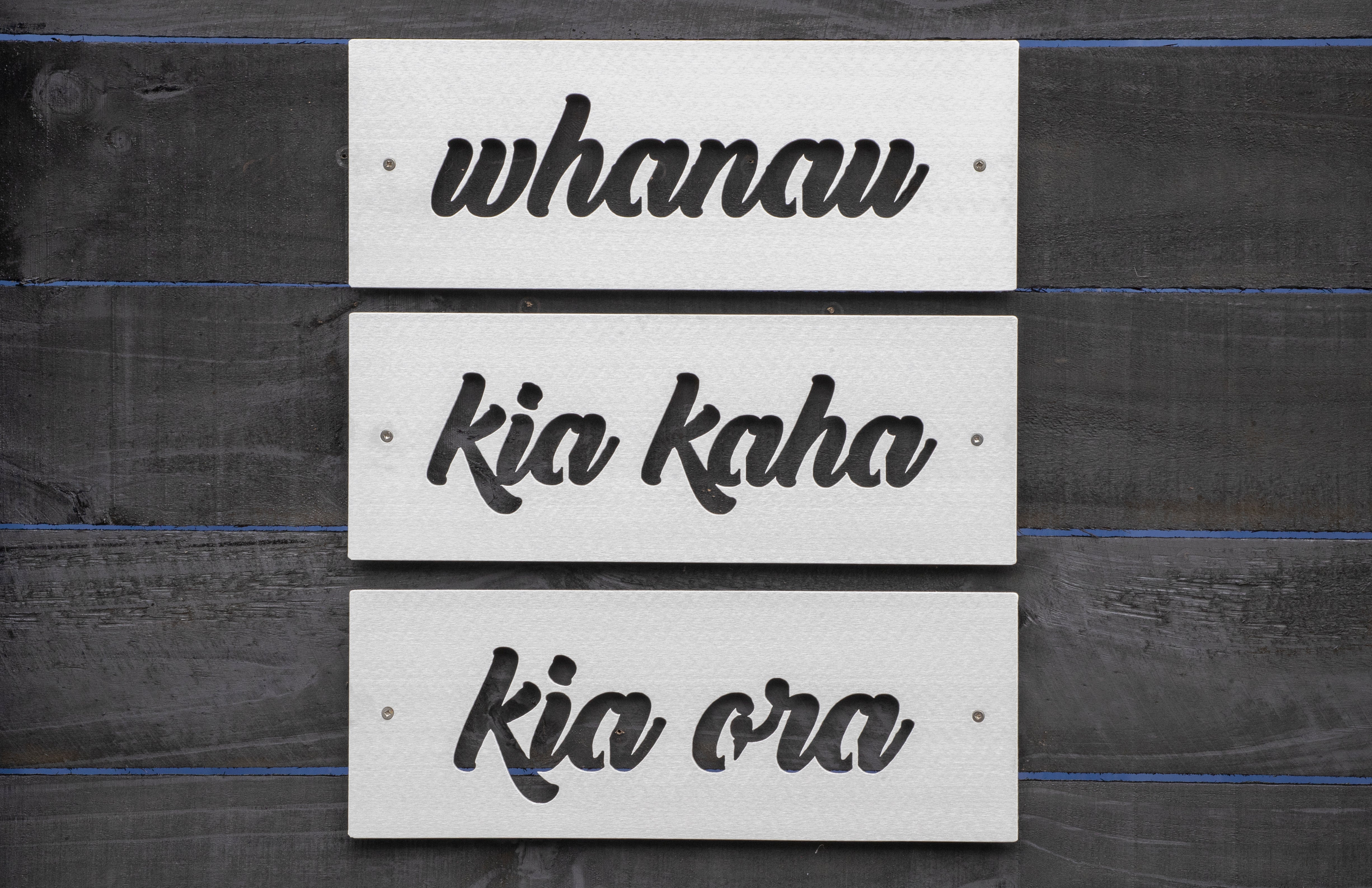 Te Reo Signs – Kiwi Metal Art